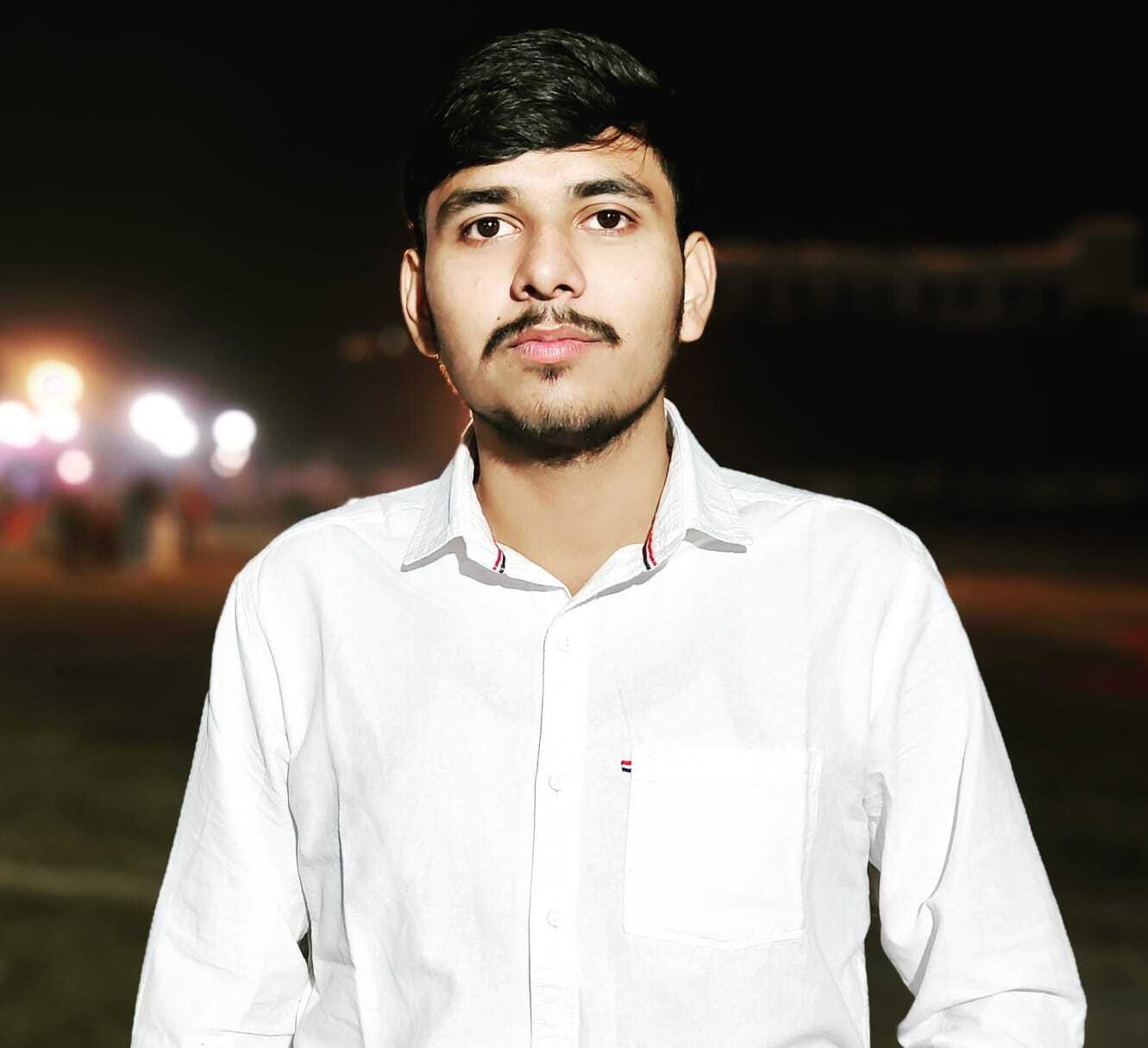 Vijay Thakur | Full-Stack Developer